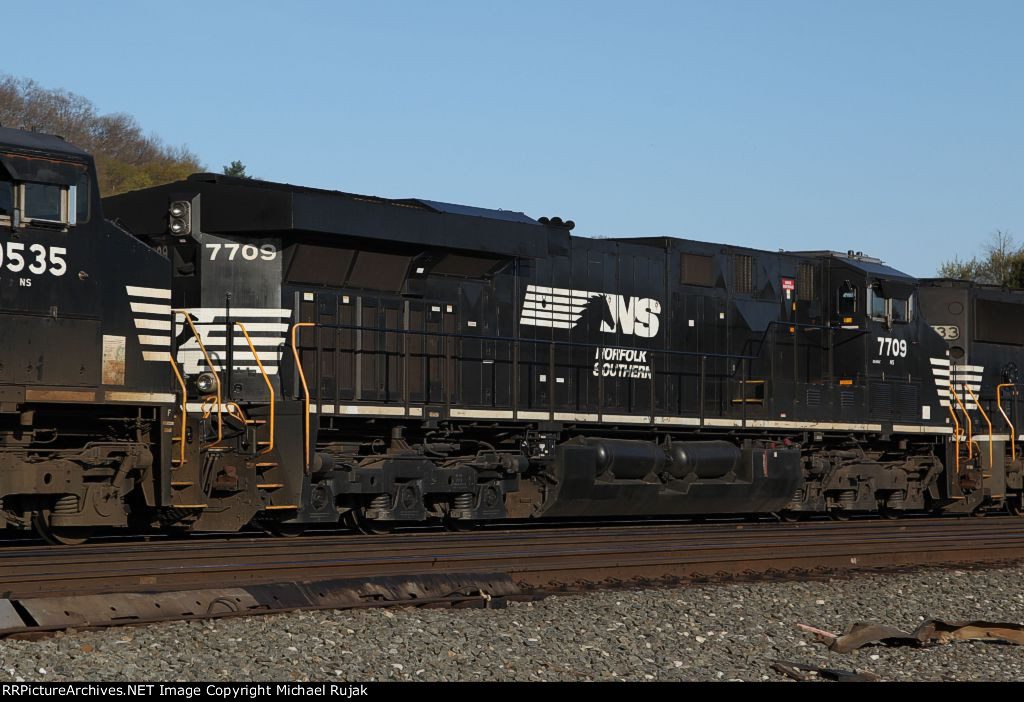 NS 7709